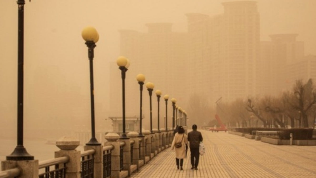 A sandstorm pollutes the air in northern China - Net Worth Space