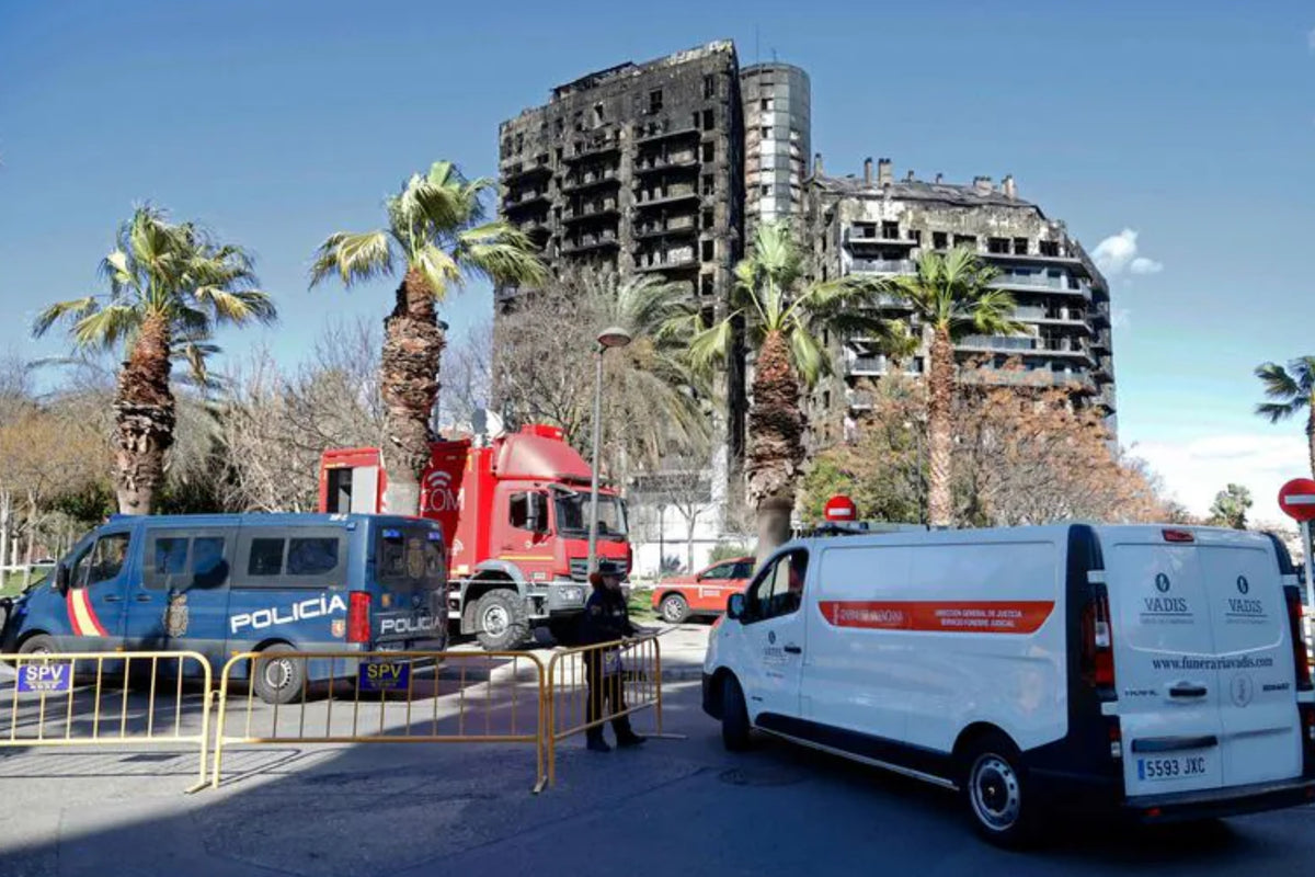 Spain: at least four dead and 14 missing in building fire in Valencia ...